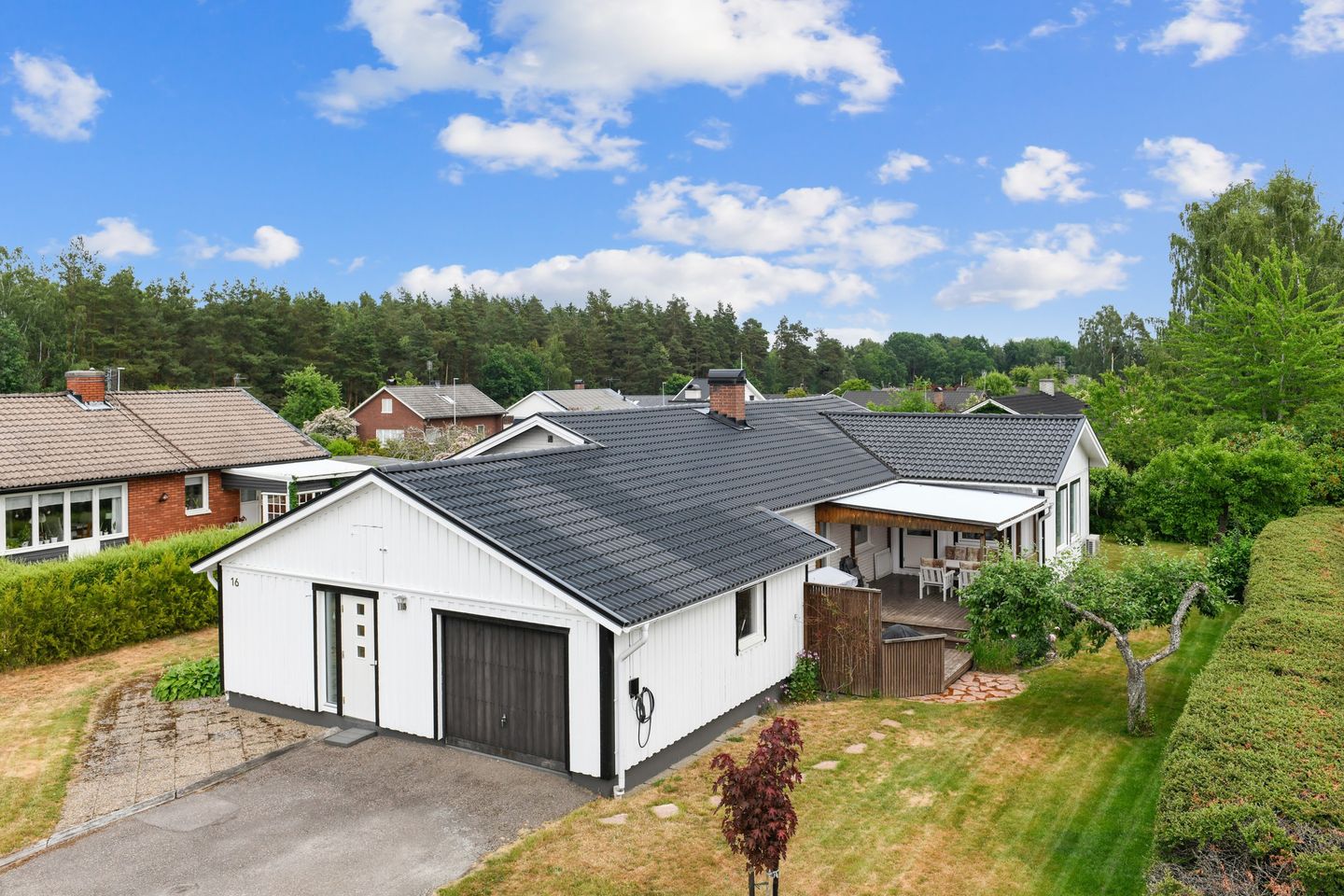 Trädgårdsgatan 16 - Hus och villor till salu i Stora Levene ...