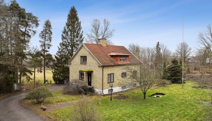 Villa till salu i Stora levene - Levene Ravelsgården 3 ...